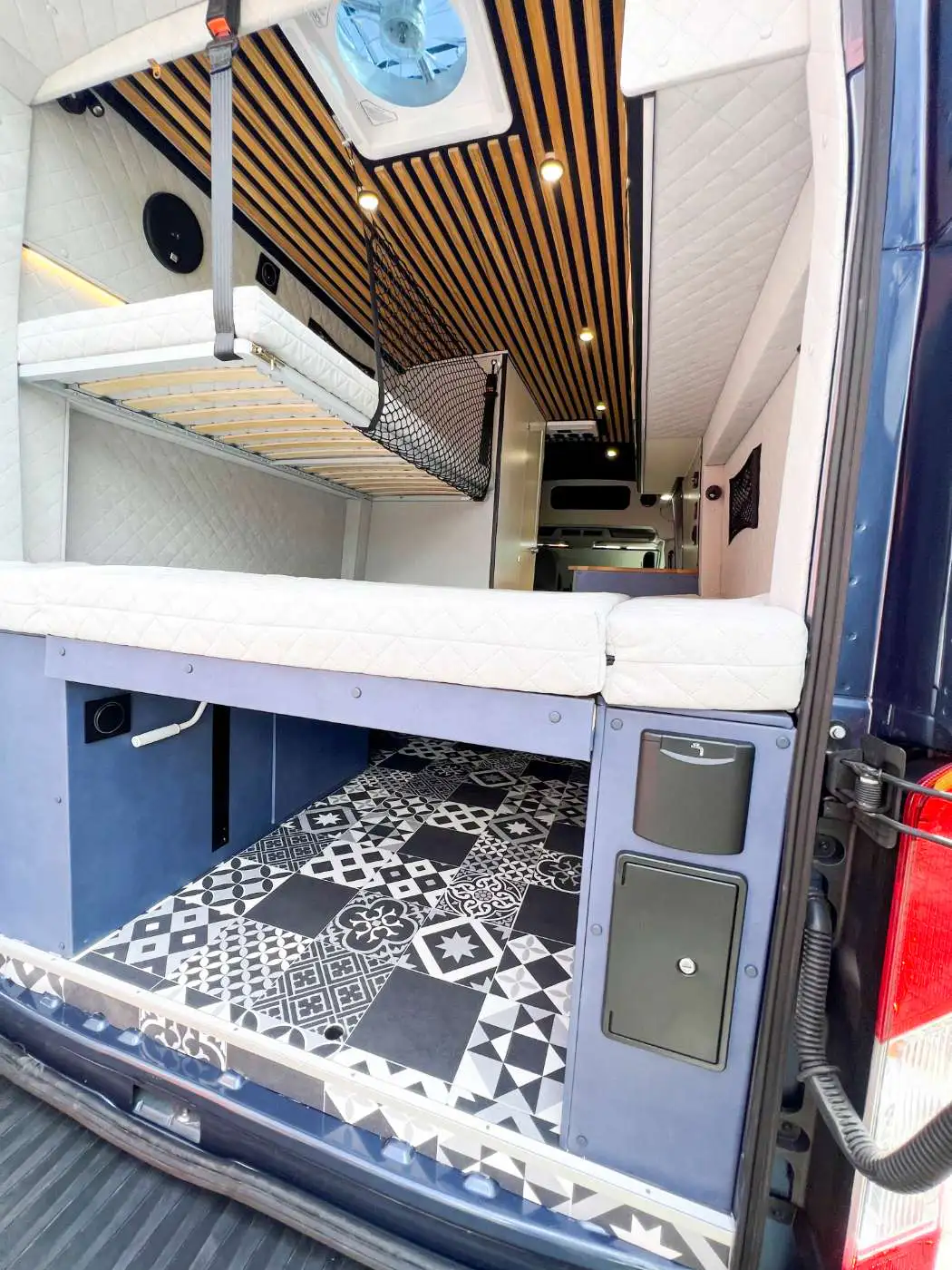 FORD TRANSIT L4H2 2024 - Marlo-Camp - Profesjonalna budowa kamperów