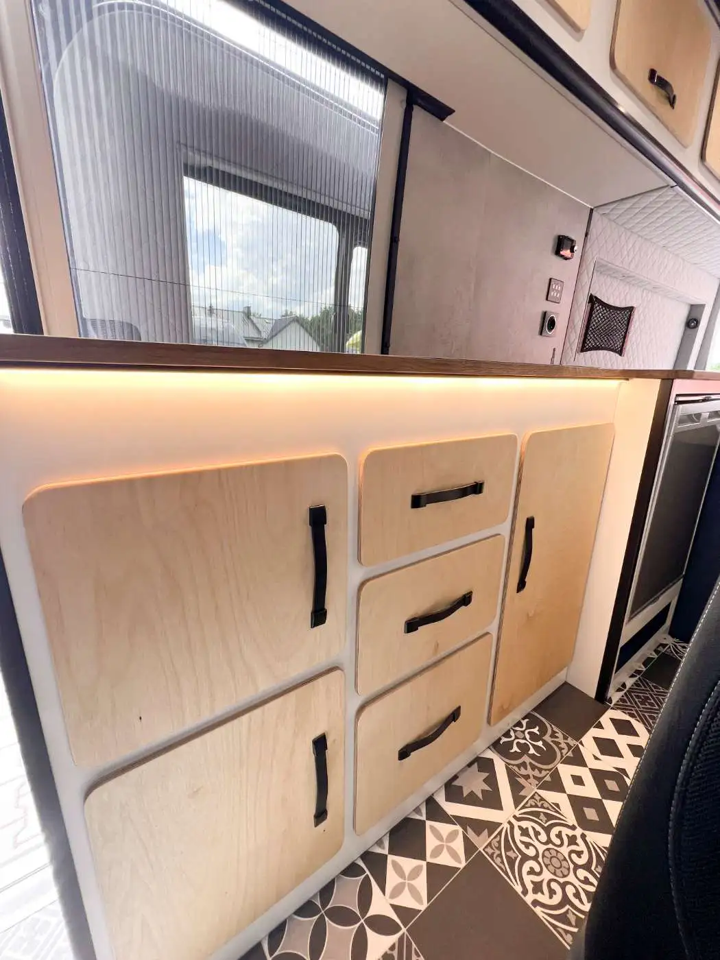 FORD TRANSIT L4H2 2024 - Marlo-Camp - Profesjonalna budowa kamperów